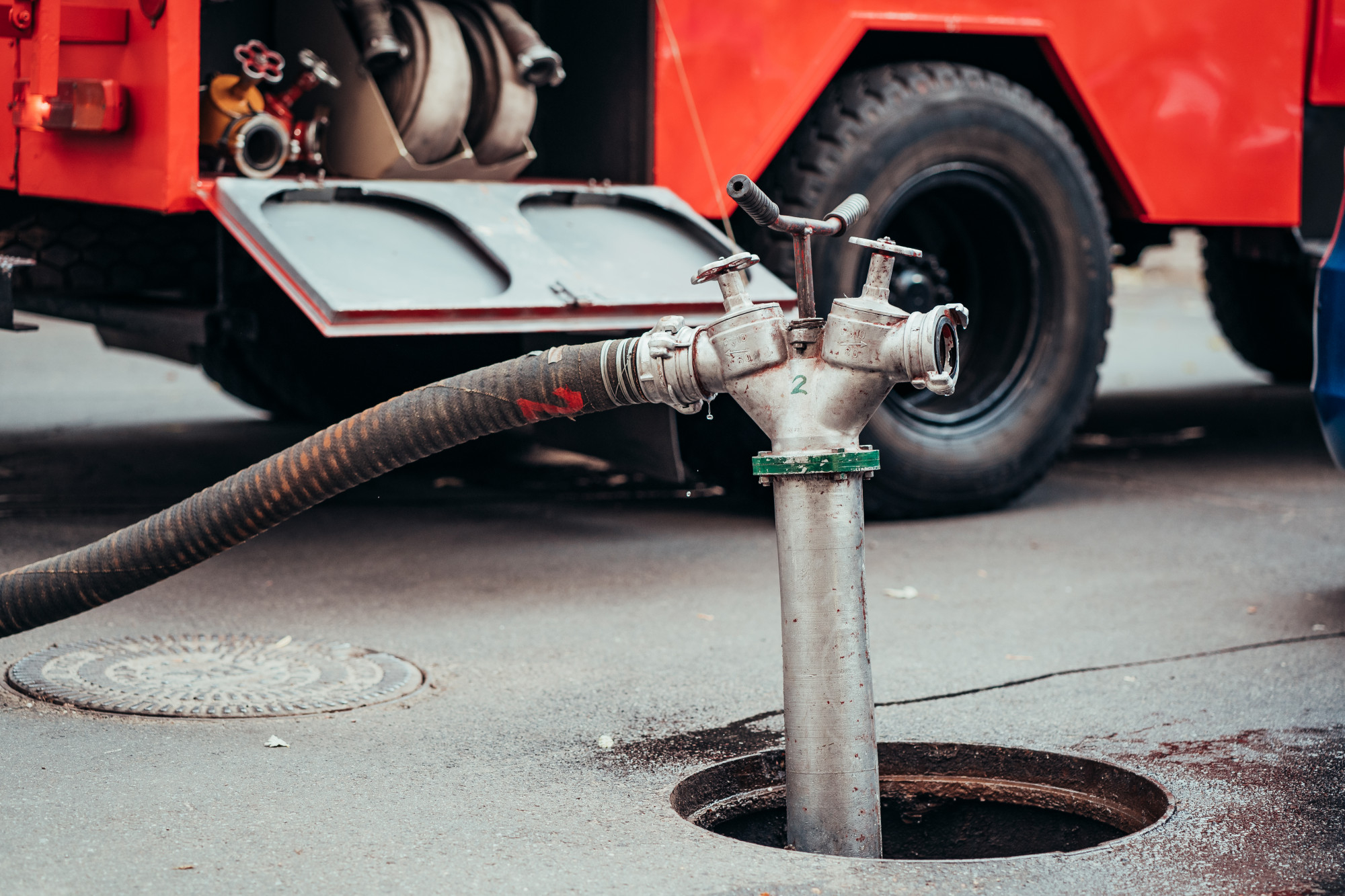 Hydro Jetting vs Drain Snaking: Which Drain Cleaning Method Works Best?